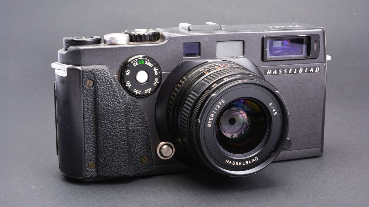 The Hasselblad XPan remembered: the iconic camera that…