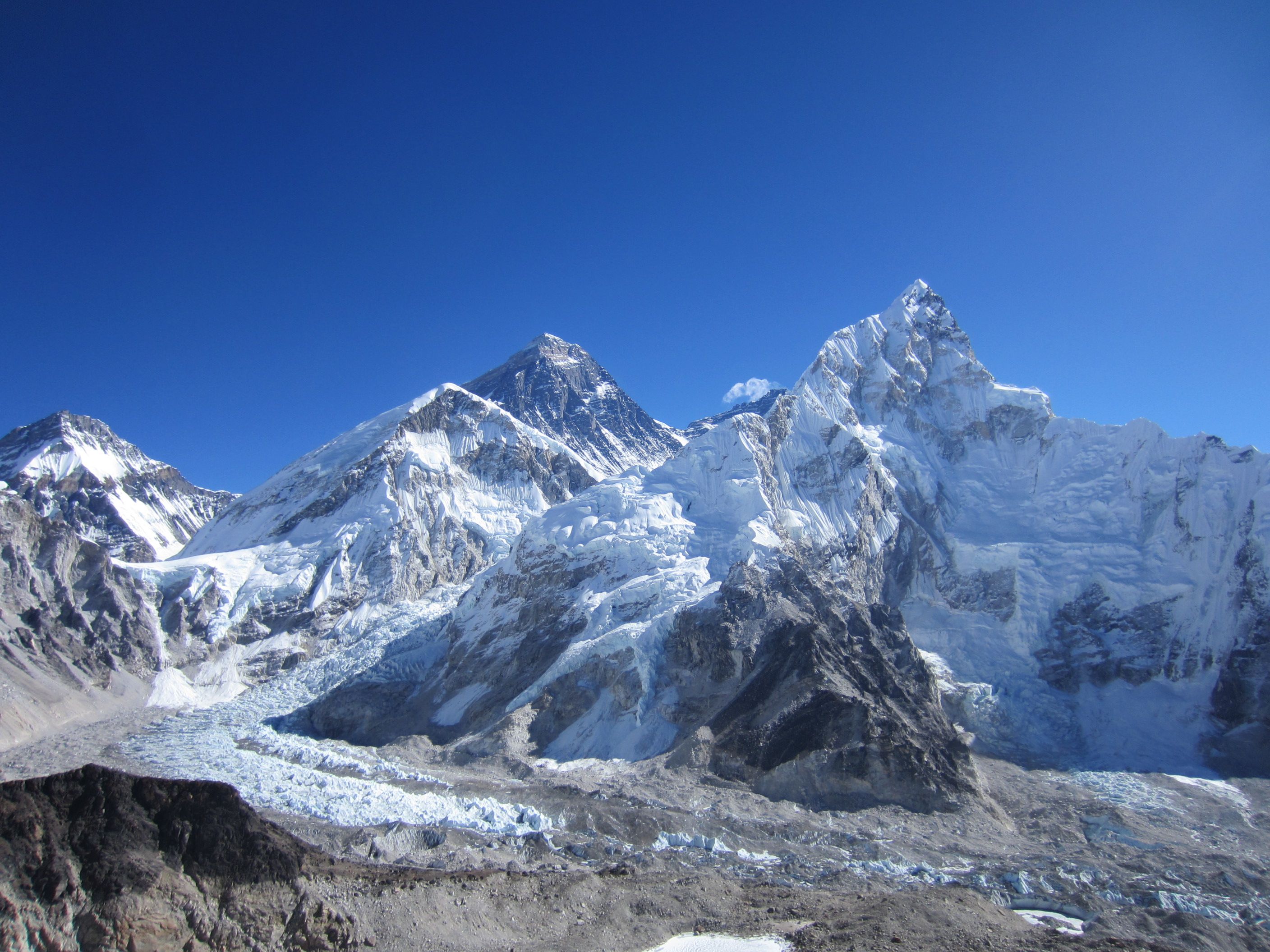 Mount Everest Snowstorm Exposes Fatal Communication…