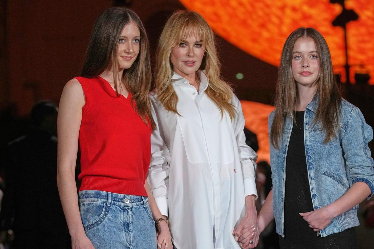 Nicole Kidman Attends Chanel Show With Daughters Days