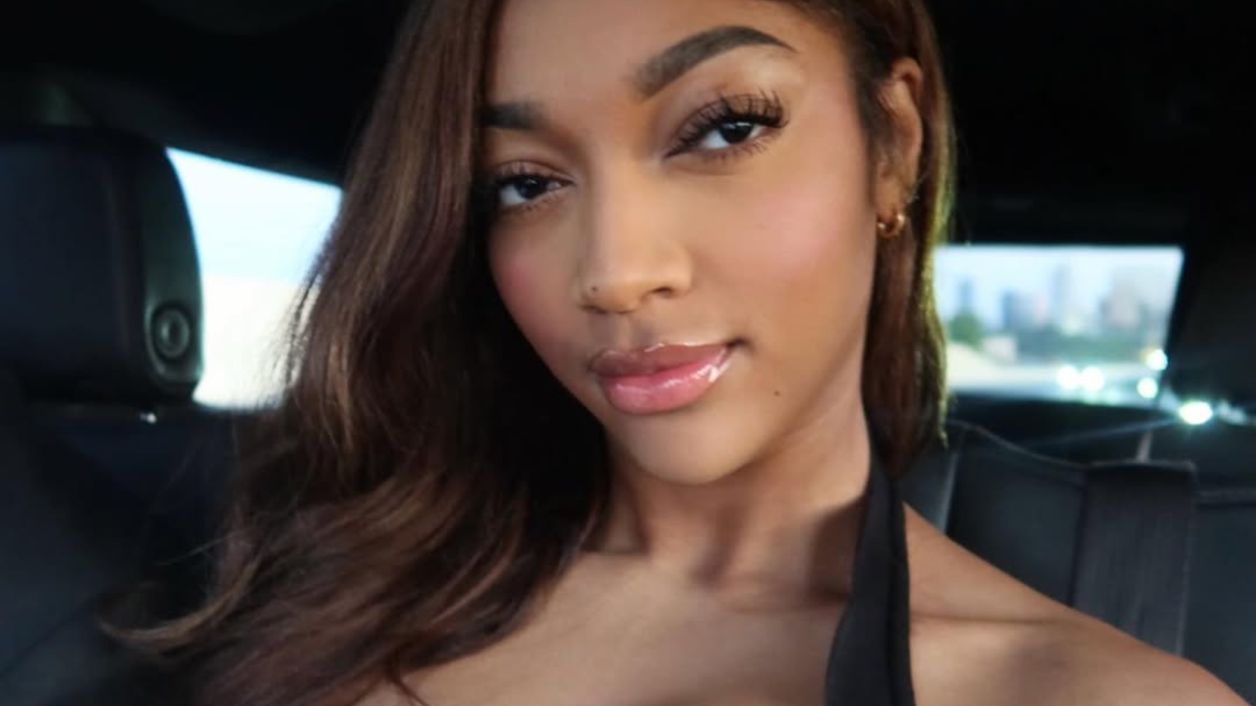 10 Photos of 'Bayou Barbie' Angel Reese: WNBA Star…