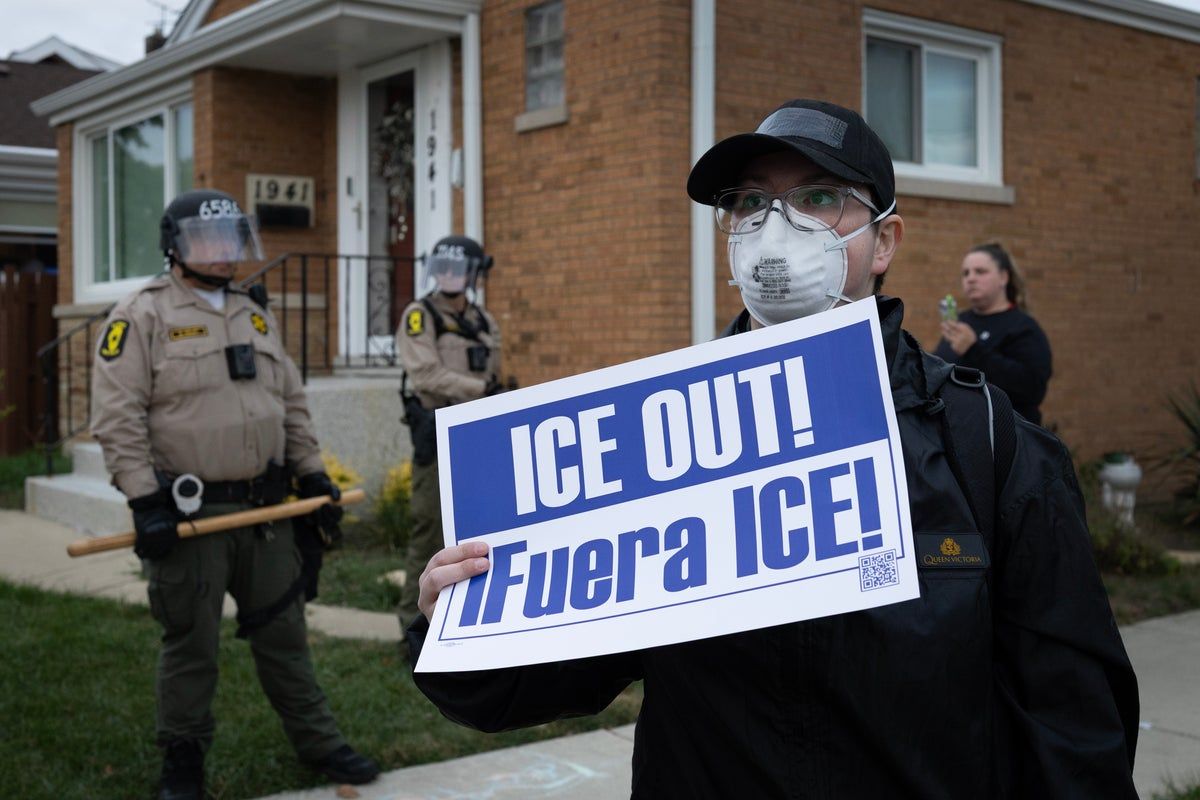 Facebook rolls over for Trump’s DOJ to block anti-ICE…