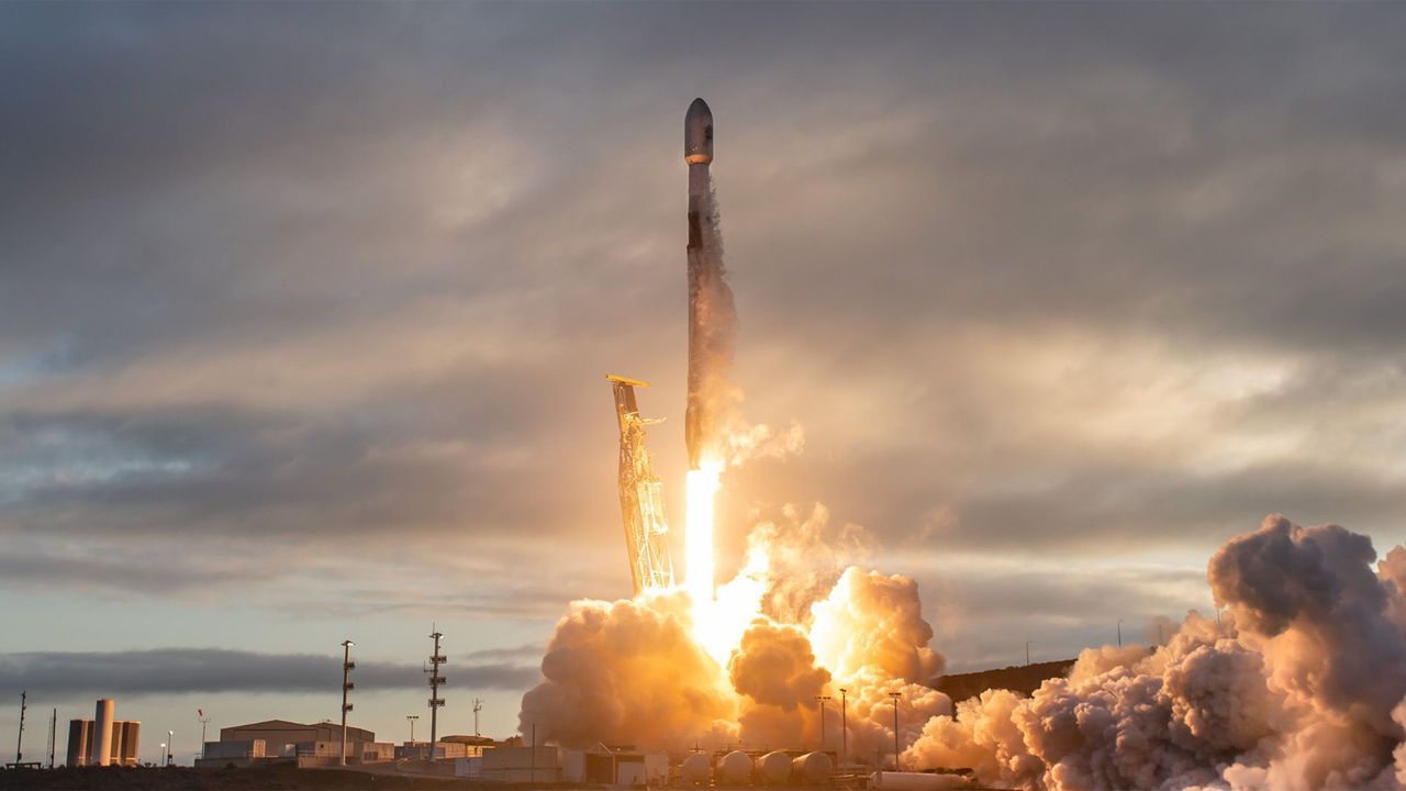 Watch SpaceX launch 21 communications satellites for…