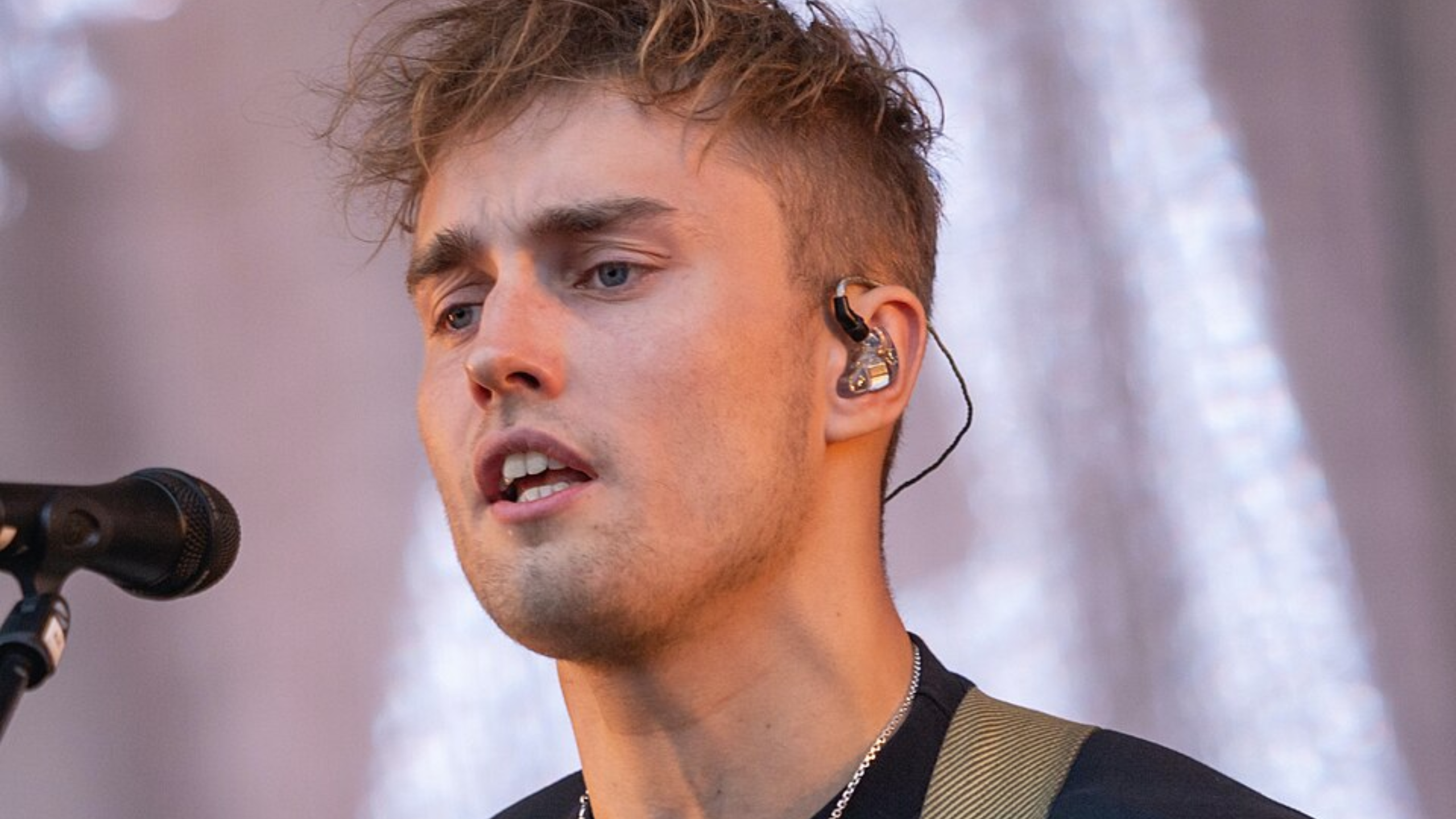Who is Sam Fender? Quick Facts on the Former Call…