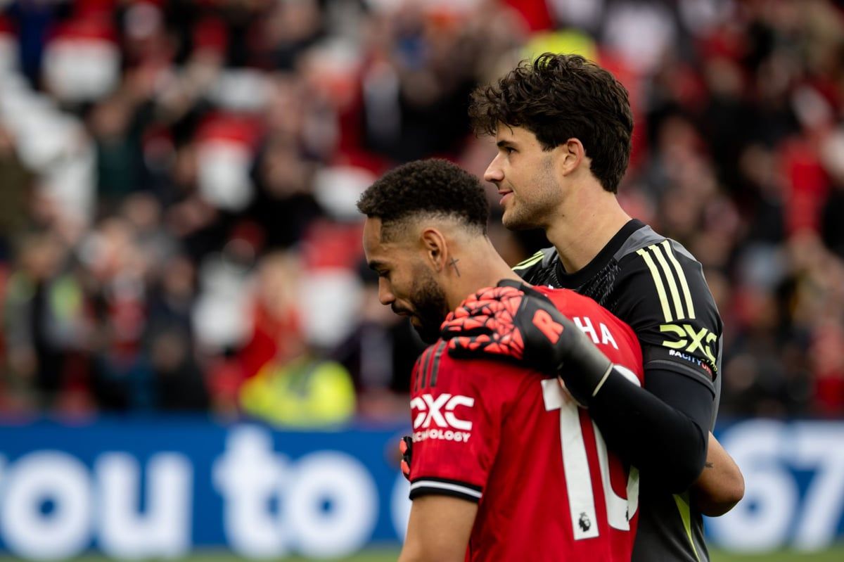 Gary Neville names the key Manchester United summer…