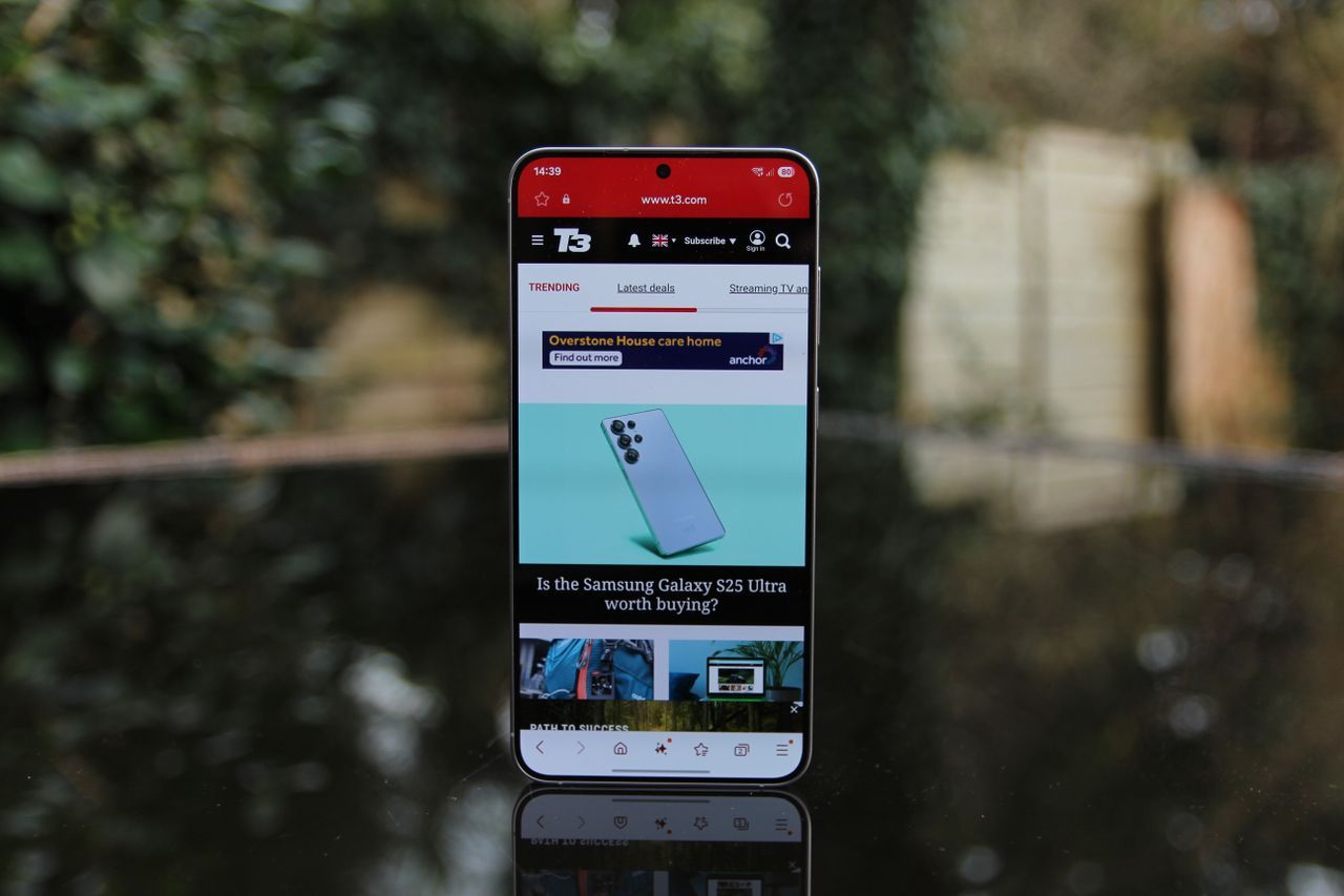 How to take a screenshot on a Samsung phone