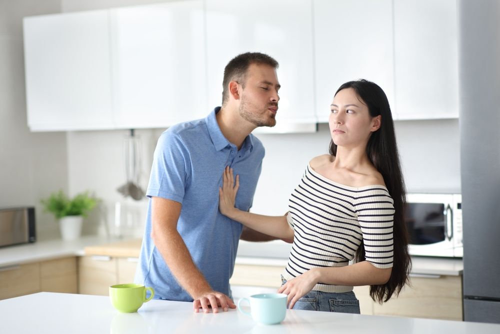 8 Emotional Withdrawals That Leave Relationships…