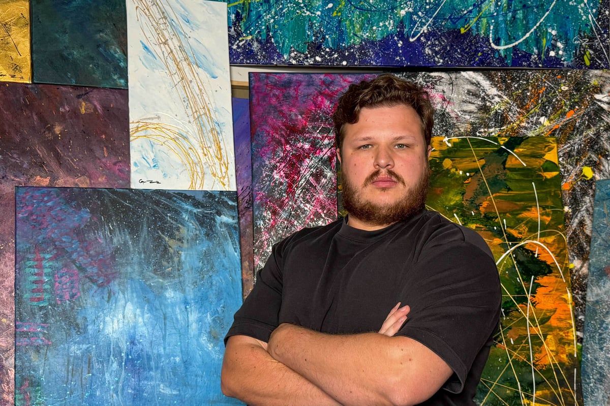 Gamble to become a full-time artist pays off with…