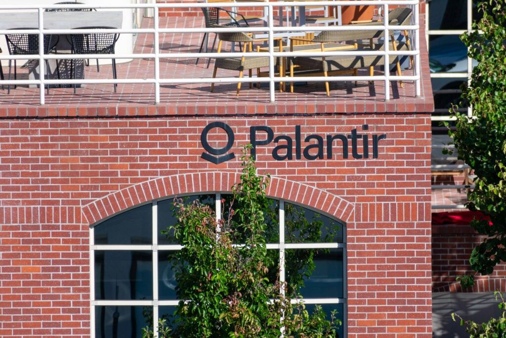 Palantir Q3 Preview: 'AI Juggernaut' Can Double Market…