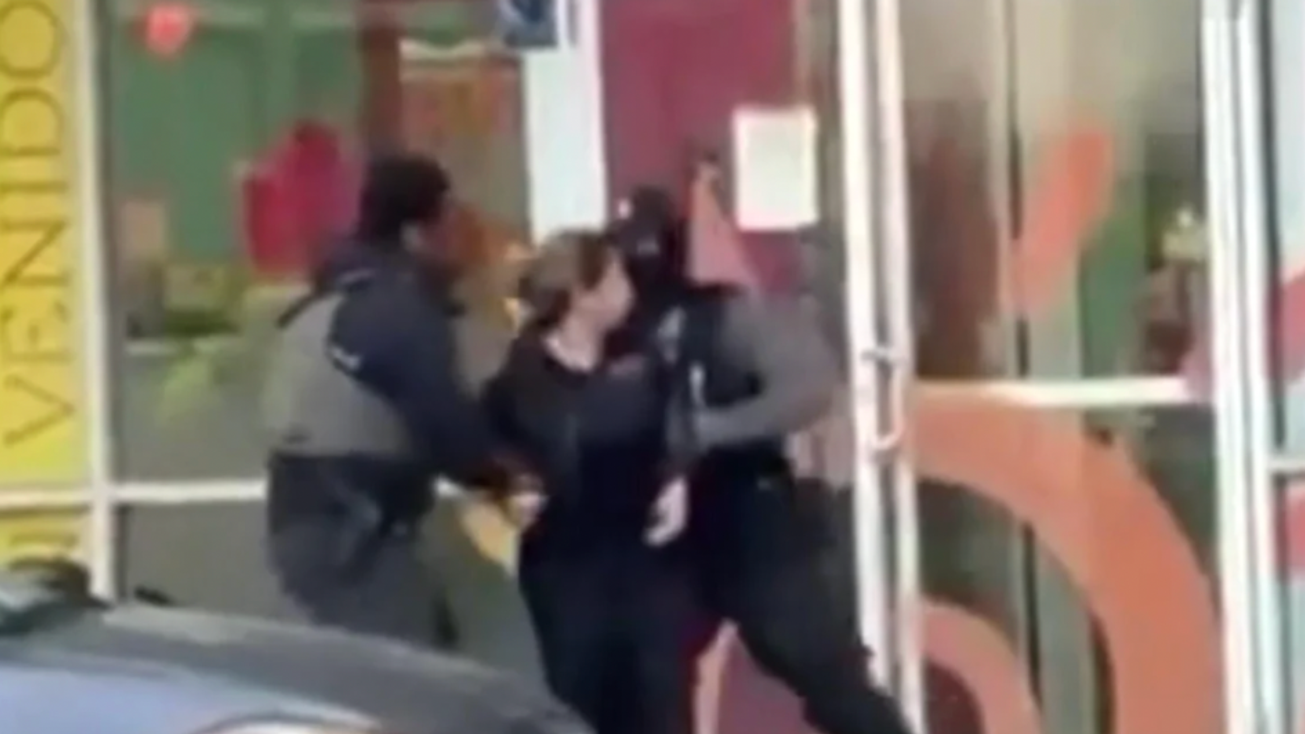 Chaos at Chicago Daycare: Armed ICE Agents Storm…