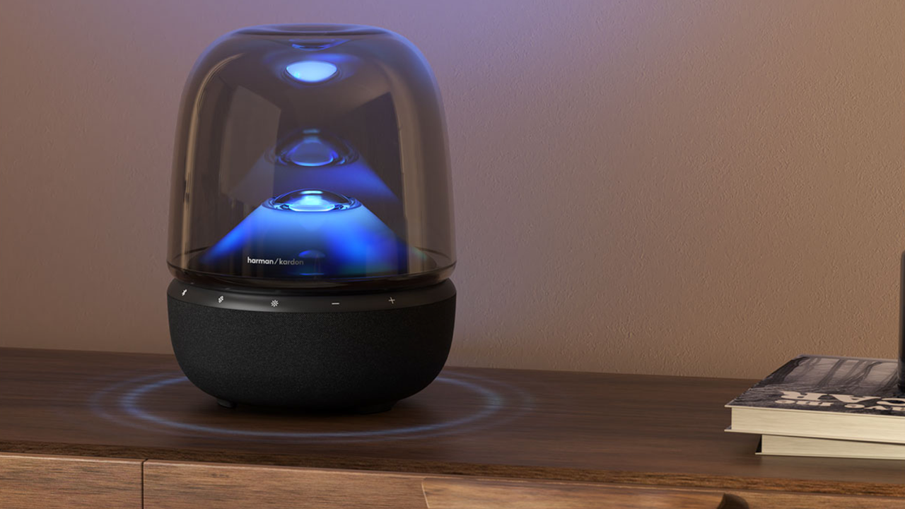 Harman Kardon's new Bluetooth speaker has a classic HK…