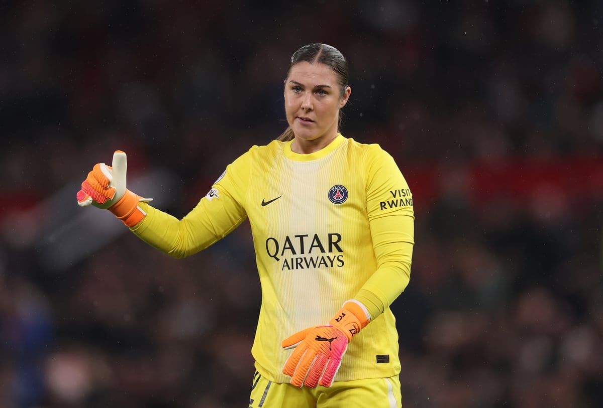 Women's Champions League: Mary Earps booed on…