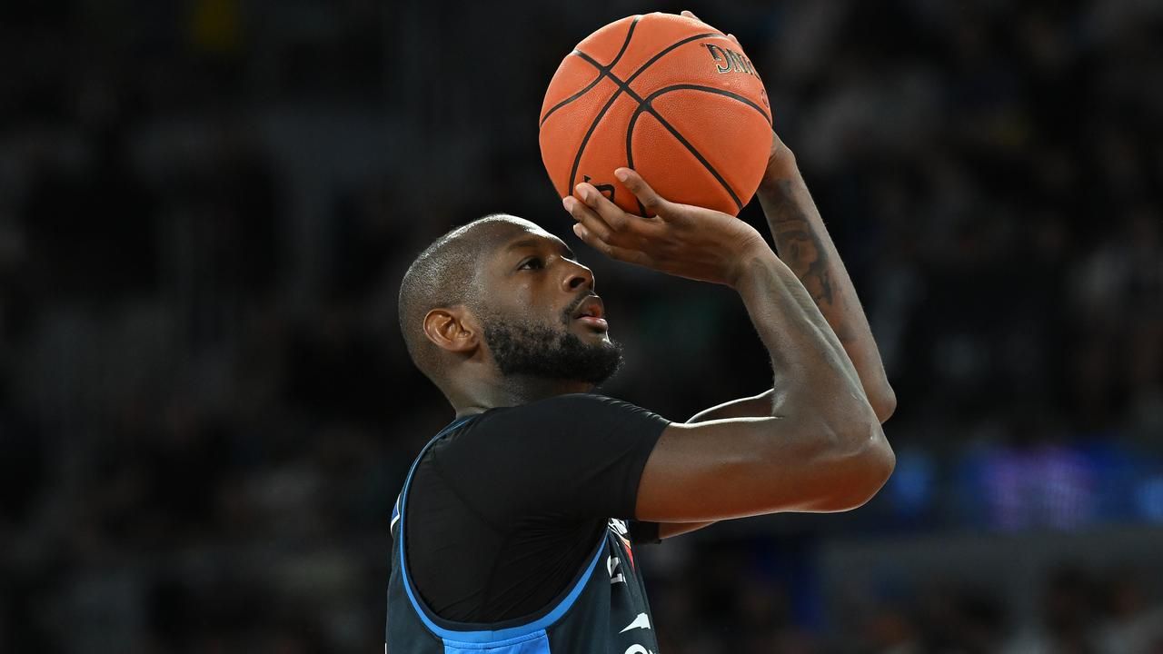 Bullets coach lashes NBL refs after Melbourne loss