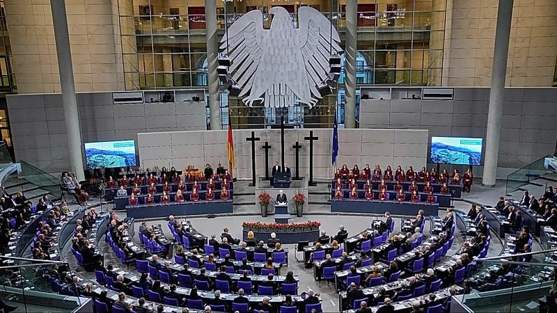 German government lifts military equipment export…