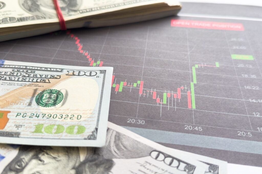 JP Morgan Executive Says Economy 'Gliding' Into 2026…