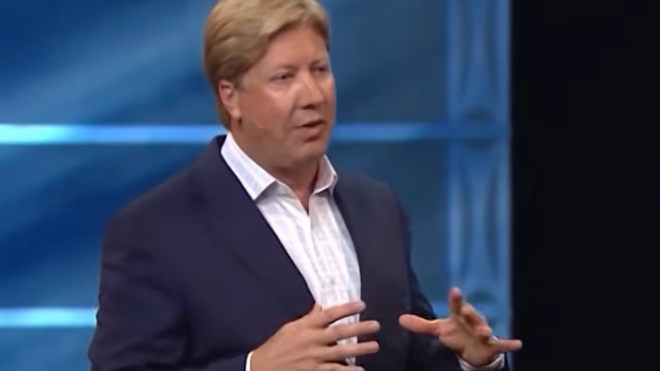 Trump's Former Spiritual Advisor Walks With 6 Months…