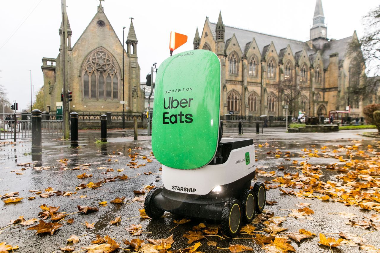 Uber Eats will soon use robots to deliver your…