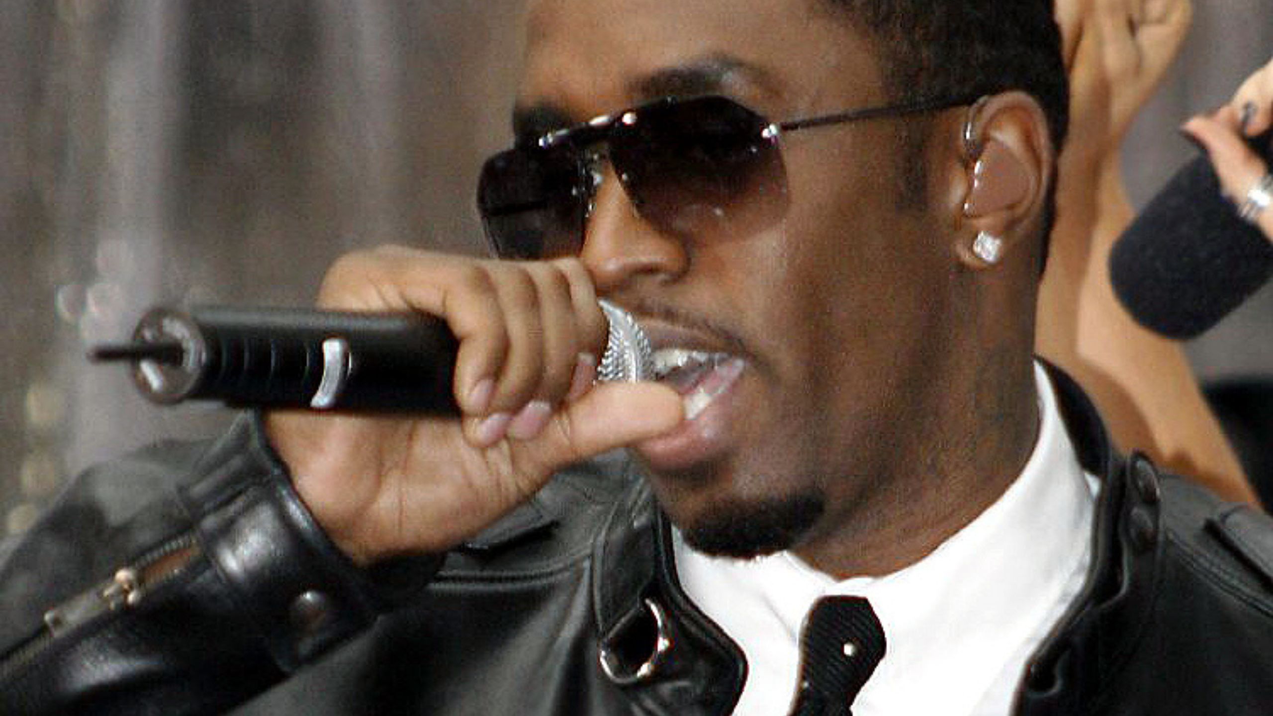 P Diddy Told to 'Keep His Head Low' as Ex-Inmate…