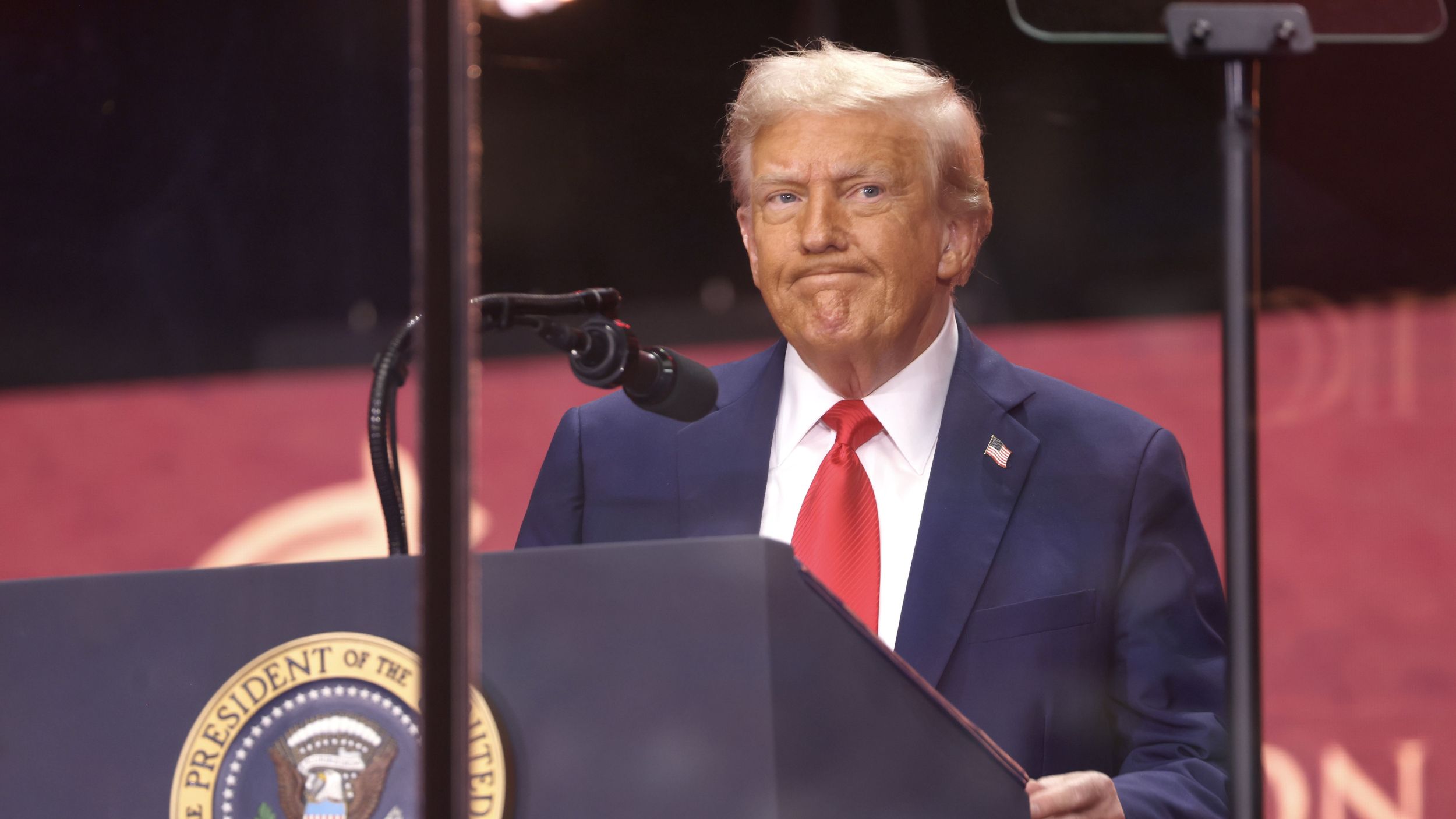 Trump's Shirt Crease Sparks LVAD Rumours — TikTok…