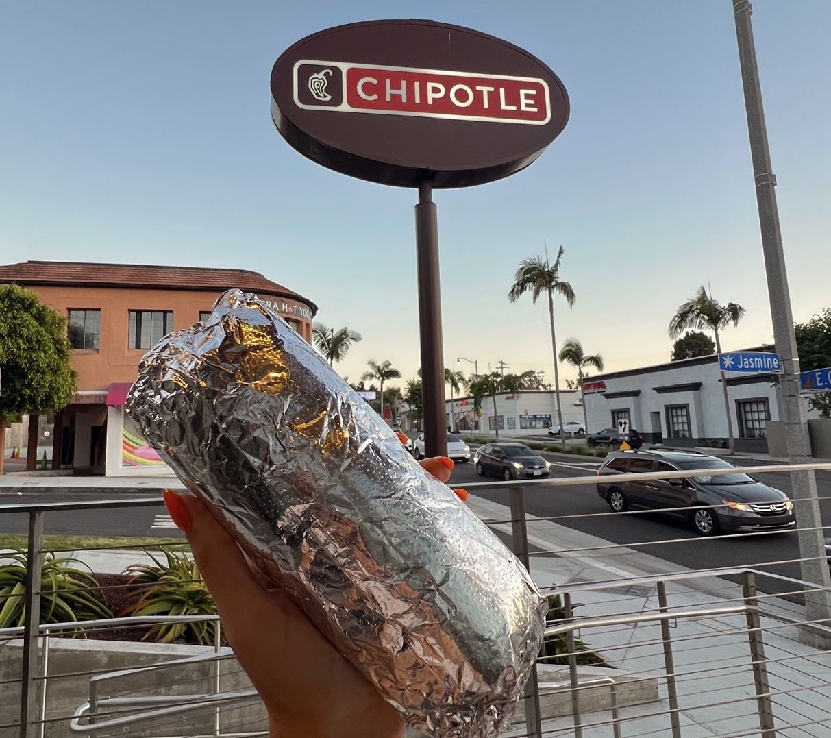 Chipotle Drops Thanksgiving BOGO Deal and Cyber…