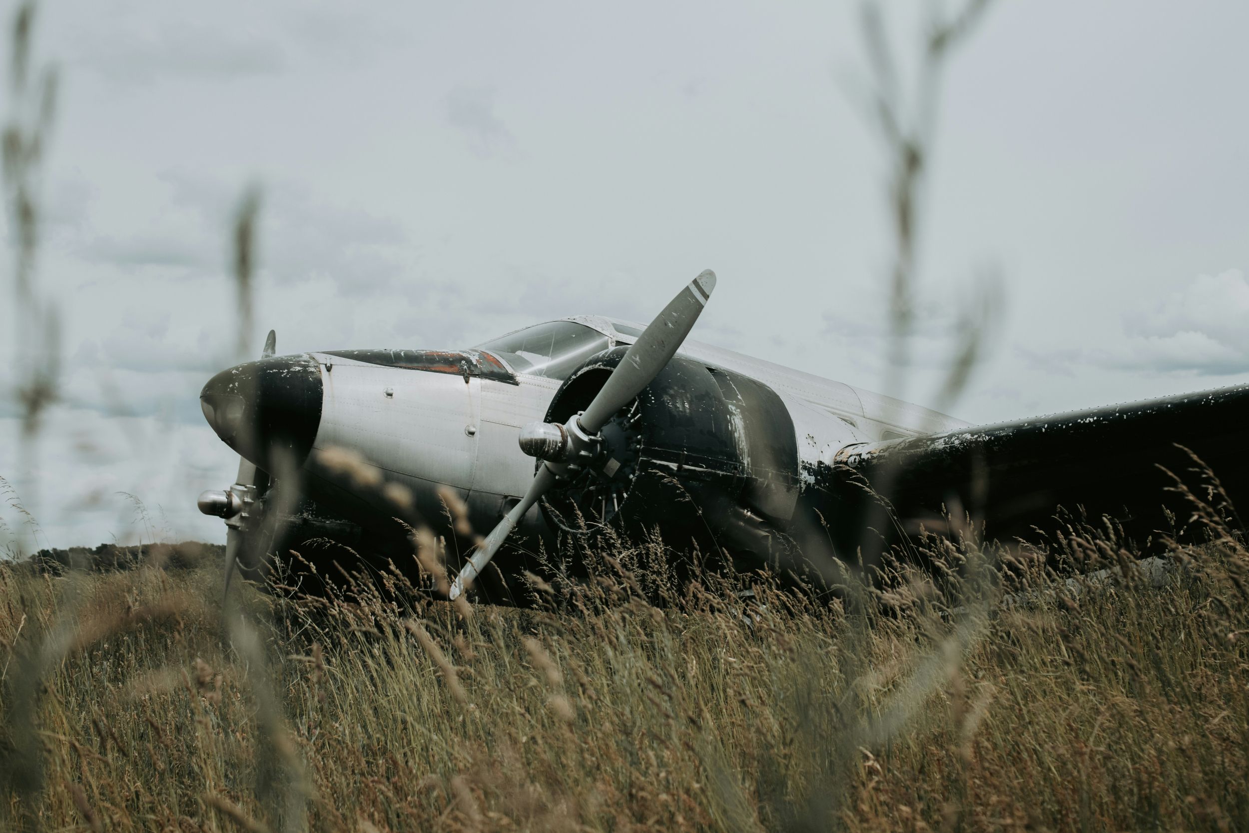 Pilot Killed After Two Planes Collide Mid-Air in…