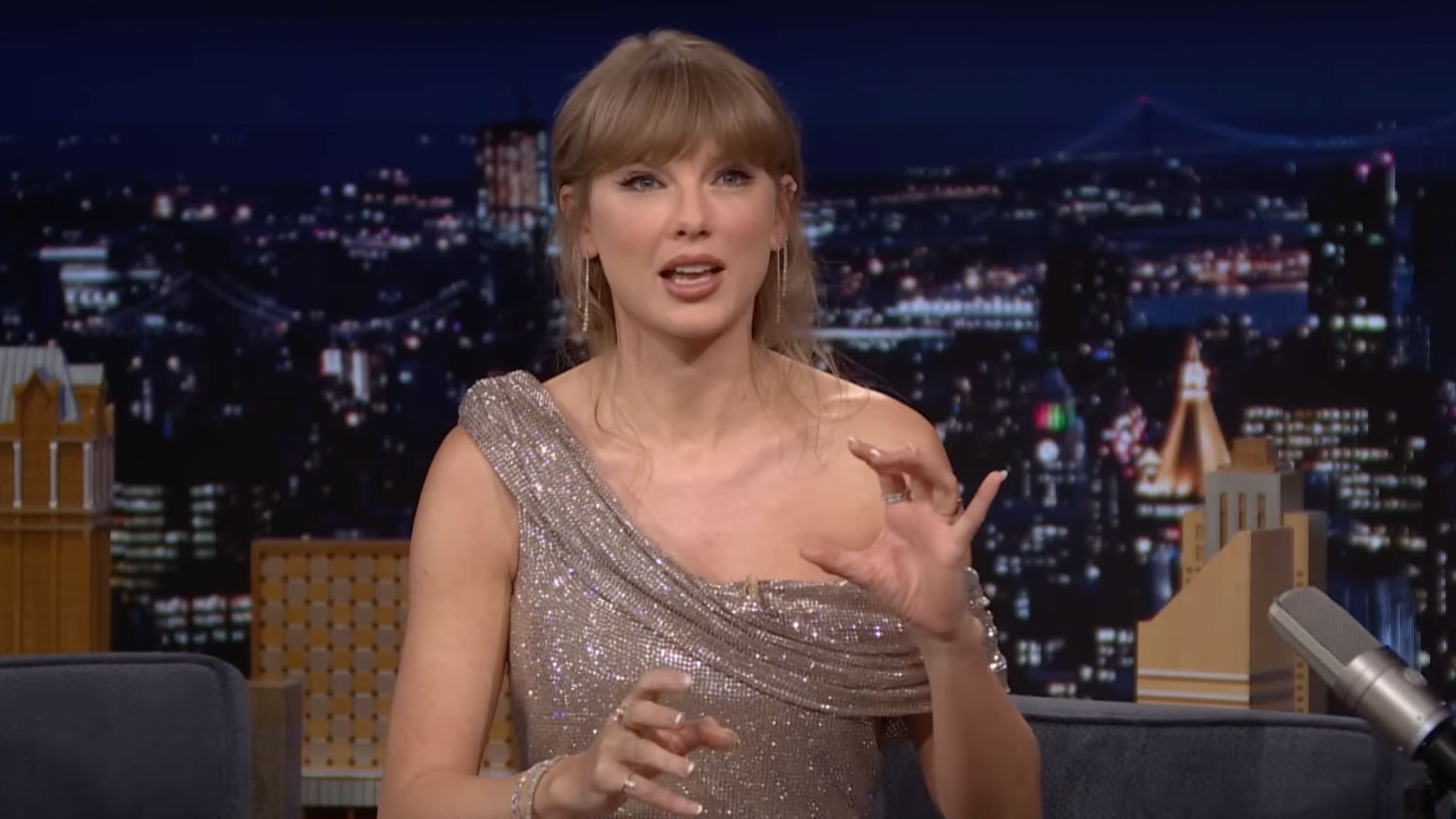 Taylor Swift Dragged After Olivia Dean Slashes Prices…