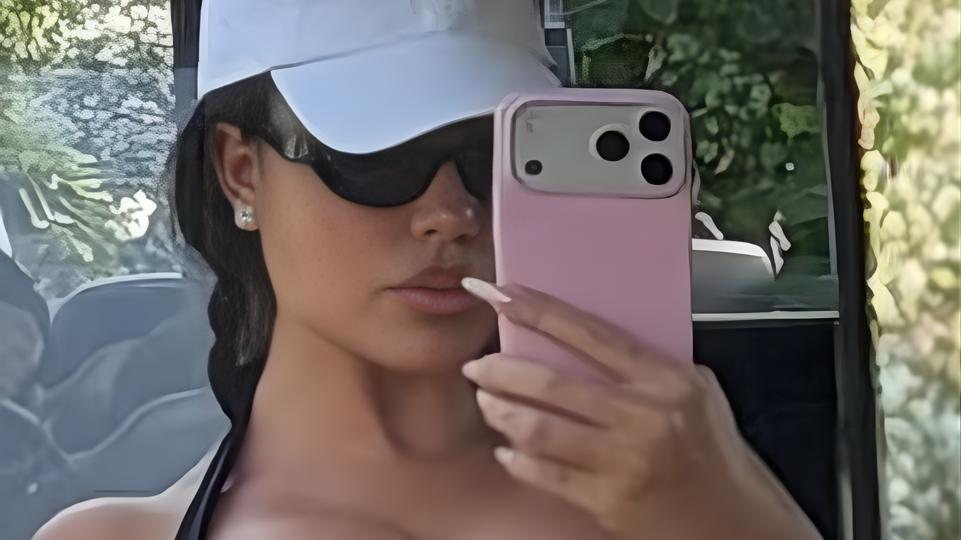 Georgina Rodríguez Turns the Beach Into a Runway as…