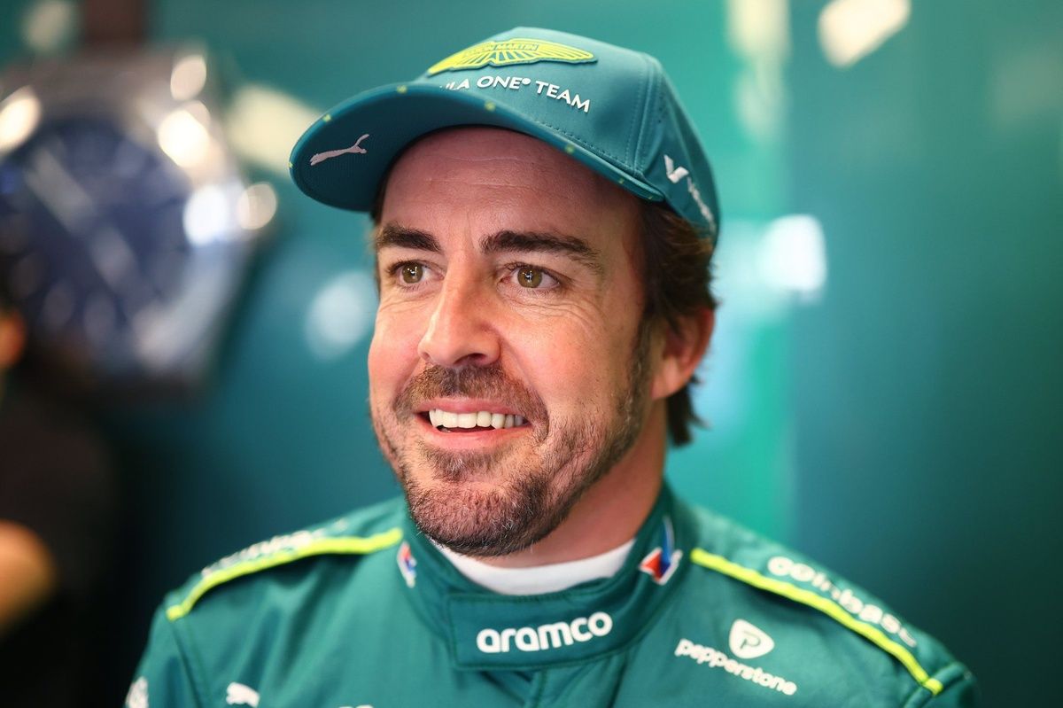 Fernando Alonso's cheeky F1 Secret Santa gift leaves…