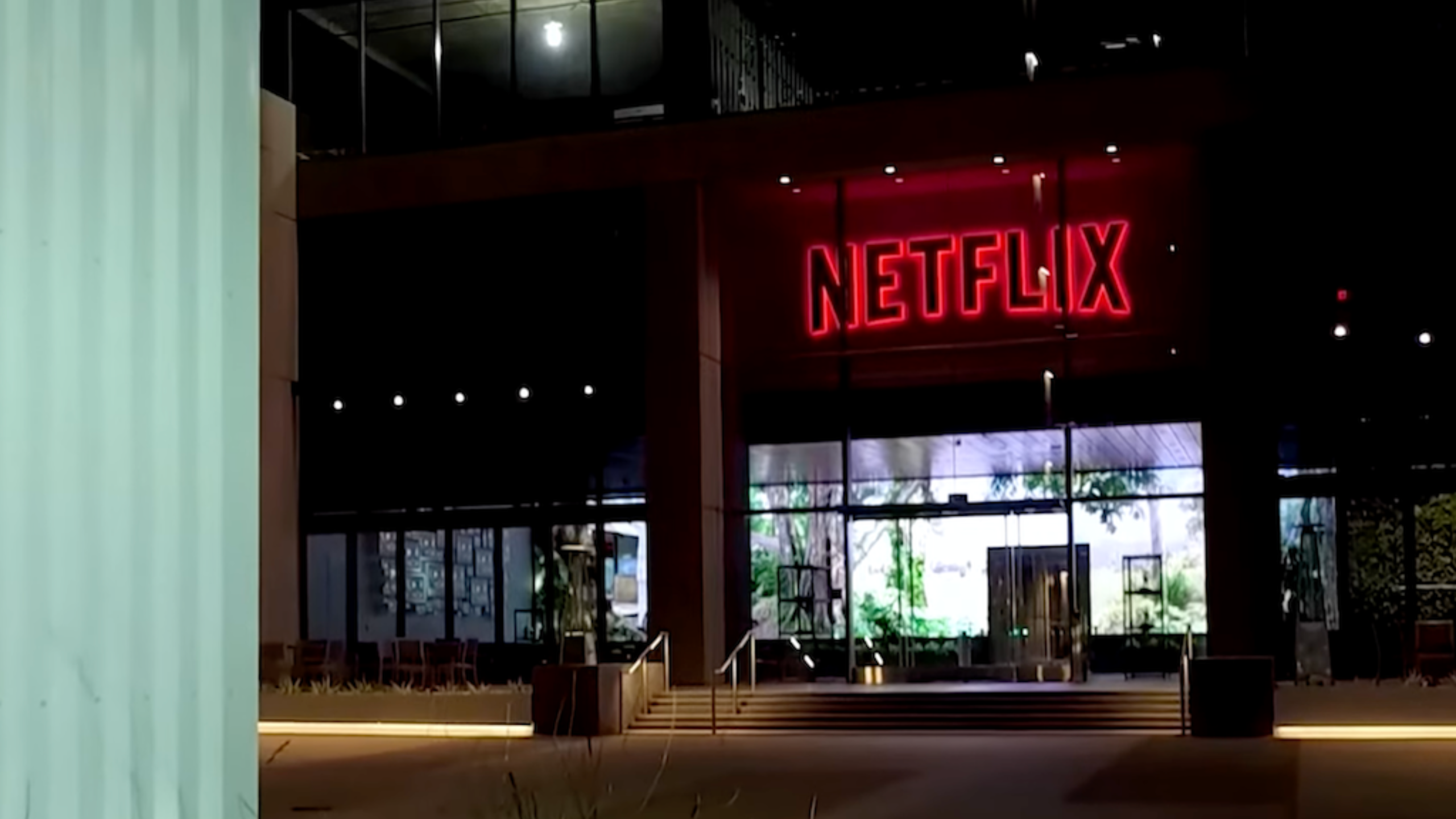 Netflix's Big Bet on AI Movies: Why Buying Warner Bros…