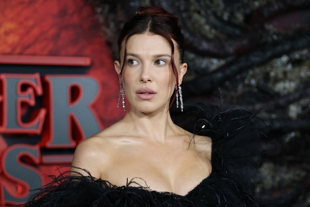 'Stranger Things' Star Millie Bobby Brown, 21, Still…