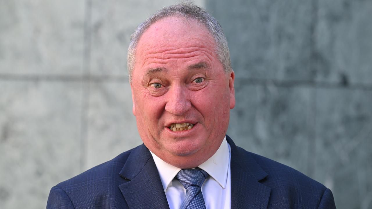 Barnaby Joyce announces defection to One Nation