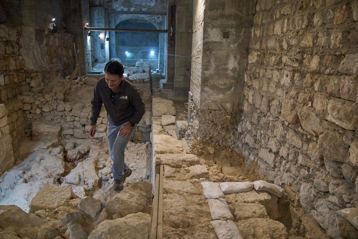Archaeologists uncover intact section of ancient…
