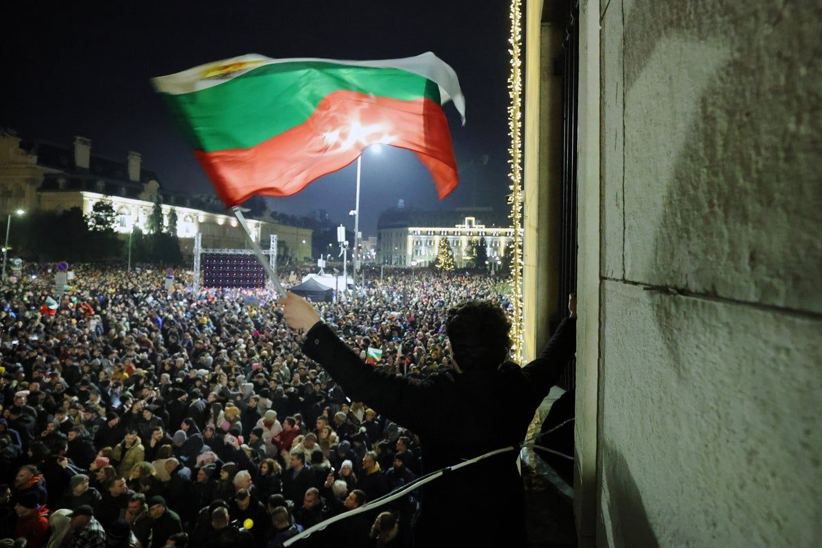 Bulgaria’s government steps down minutes before…