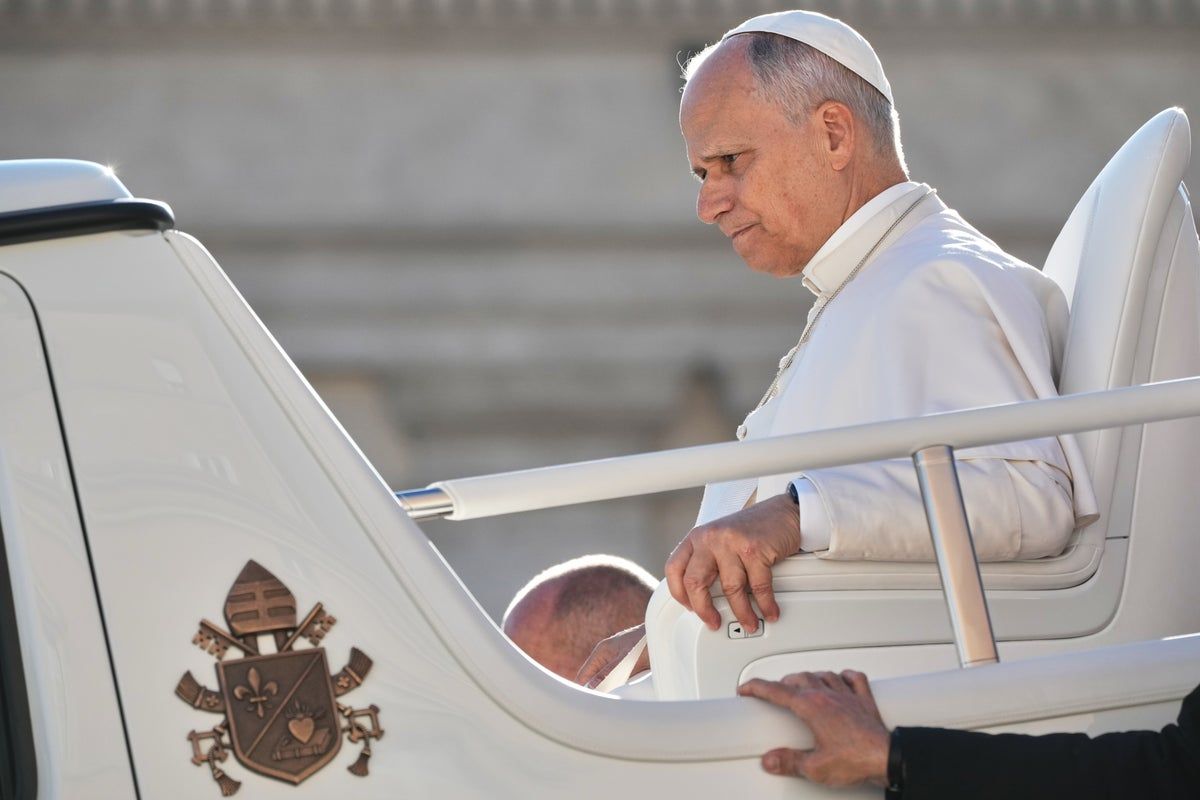 Pope meets with Italian secret agents and urges them…