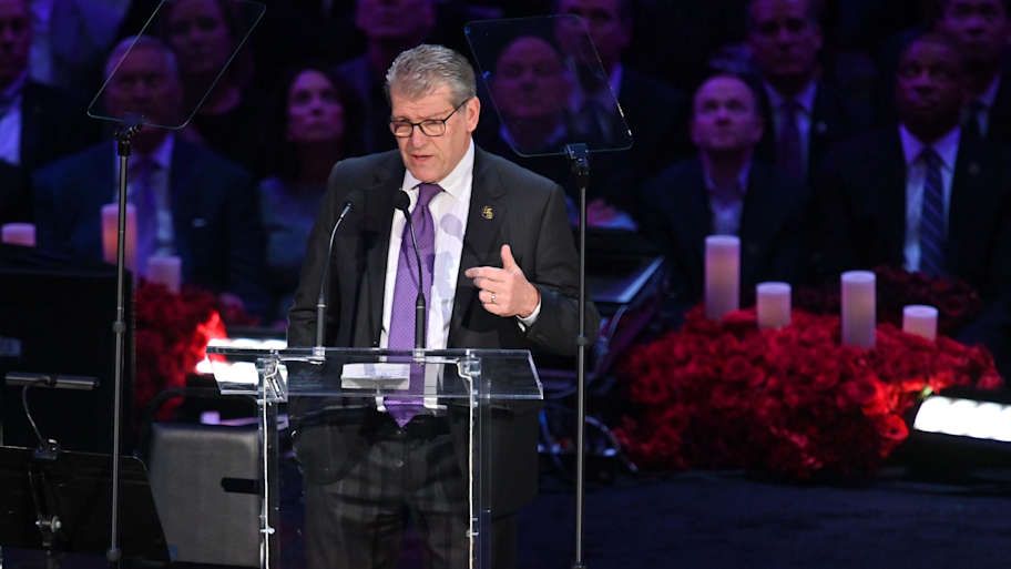 Sports Illustrated - UConn, USC Pay Heartfelt Tribute…