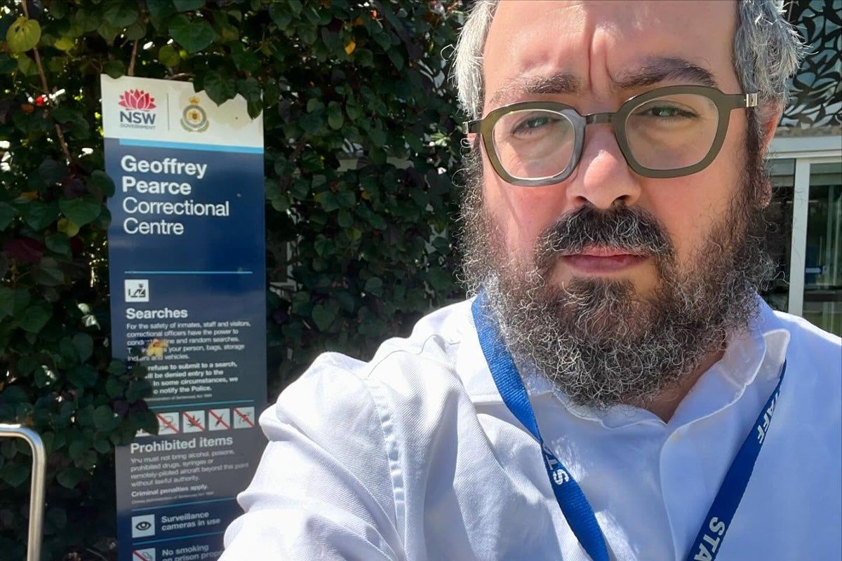 Tributes paid to London-born rabbi named as victim of…