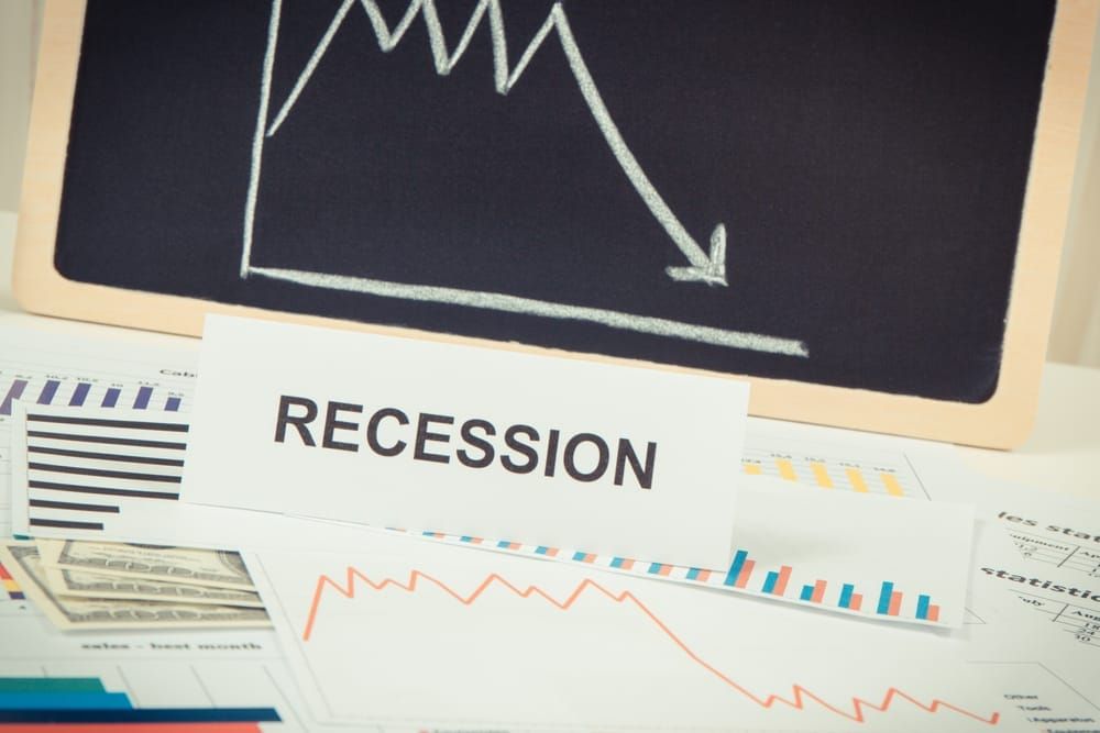 7 Signs the Yield Curve Is Saying a Recession May Be…