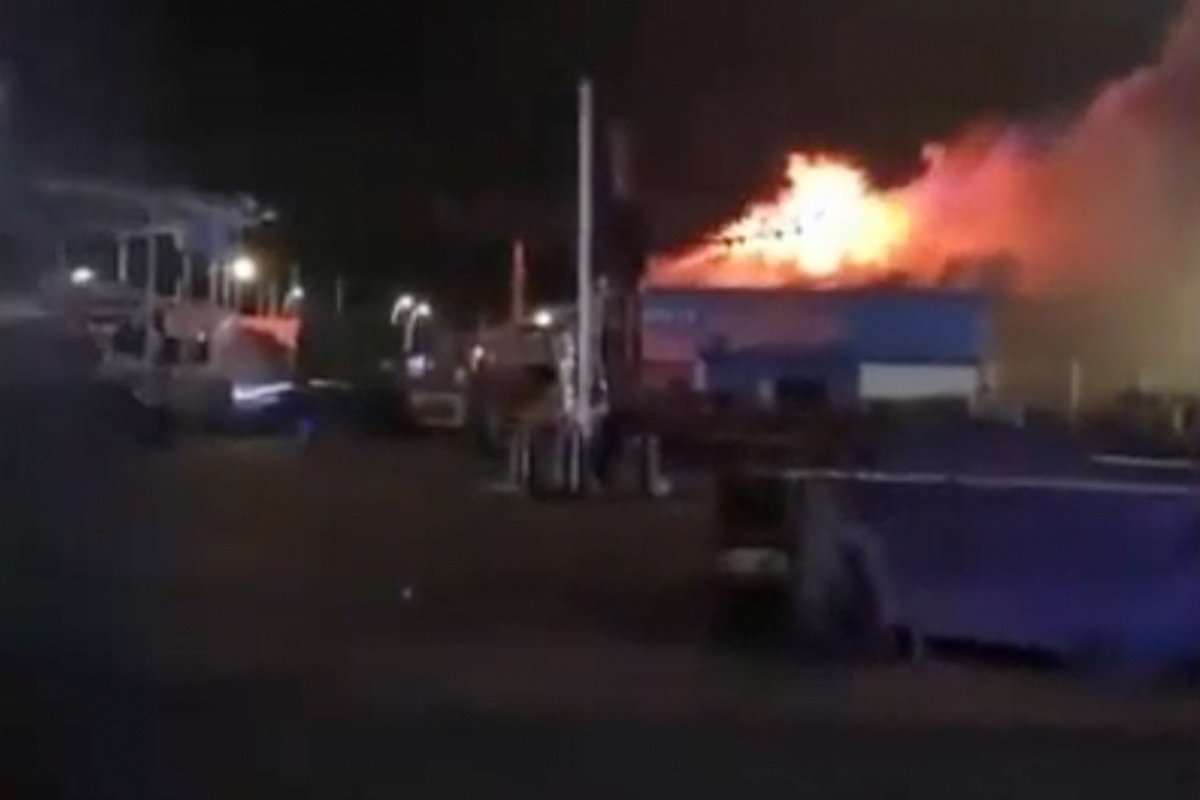 Huge fire tears through popular amusement park on…