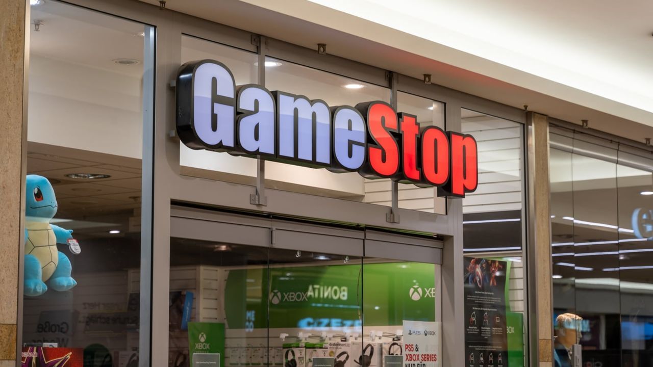 GameStop trolls Valve's Gabe Newell for his 'inability…