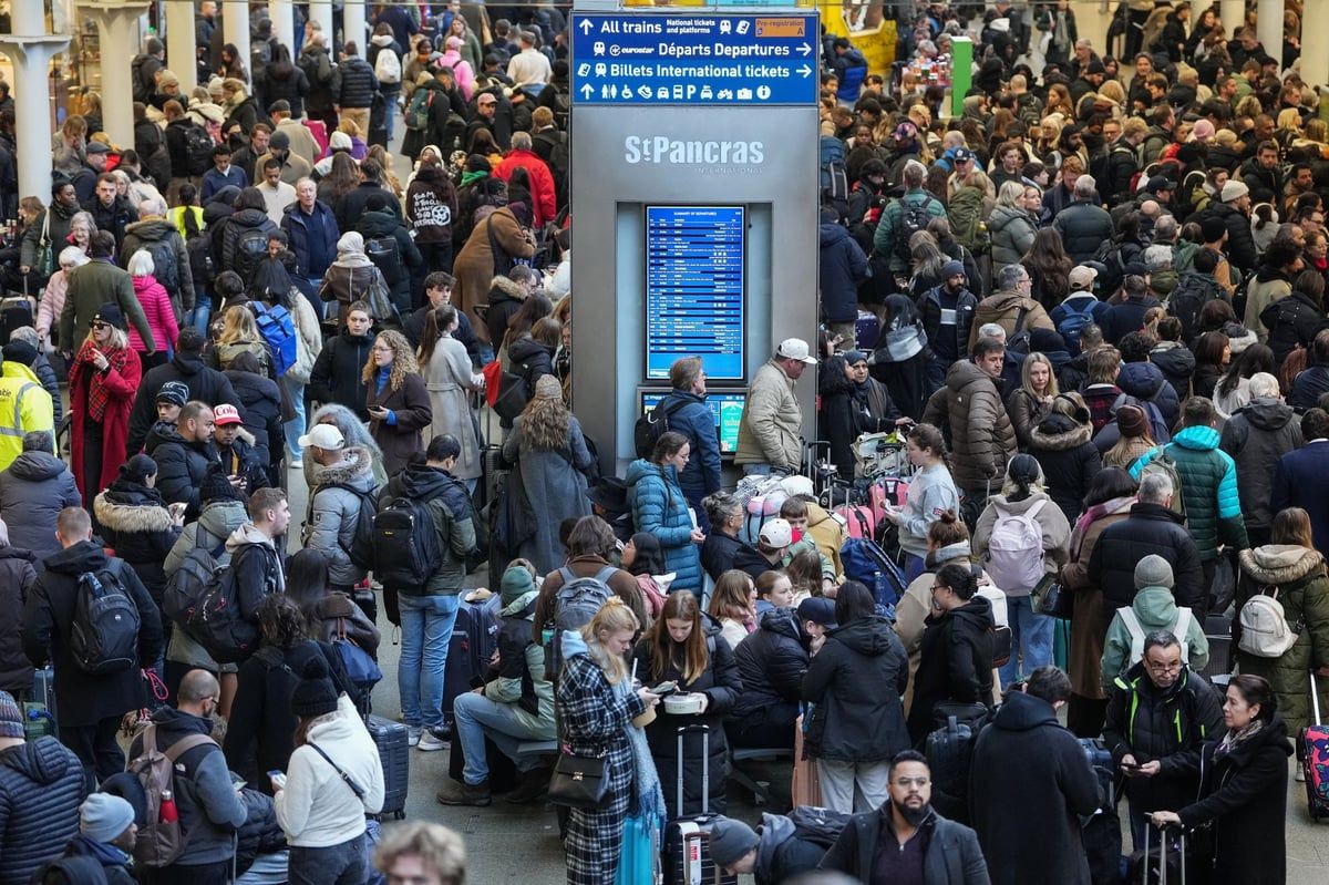 Eurostar latest LIVE: Passengers face more delays as…