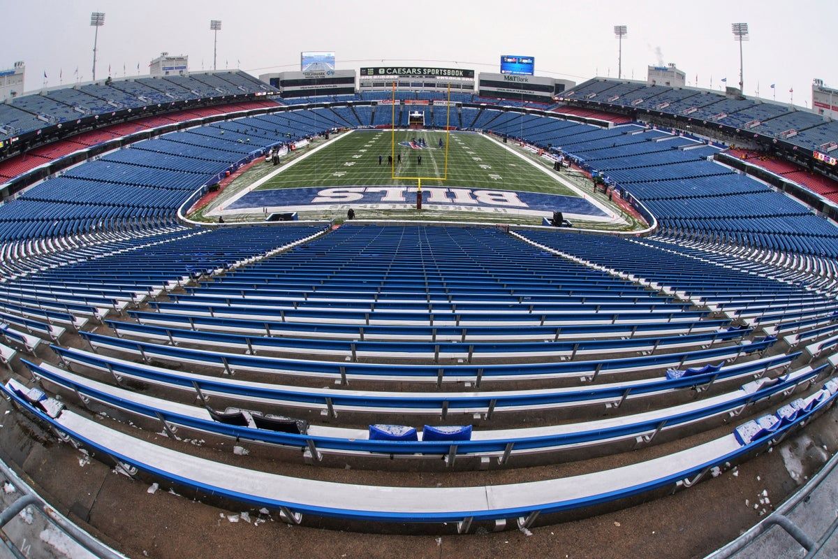 NFL fans mourn ‘The Ralph’ as they bid farewell to…