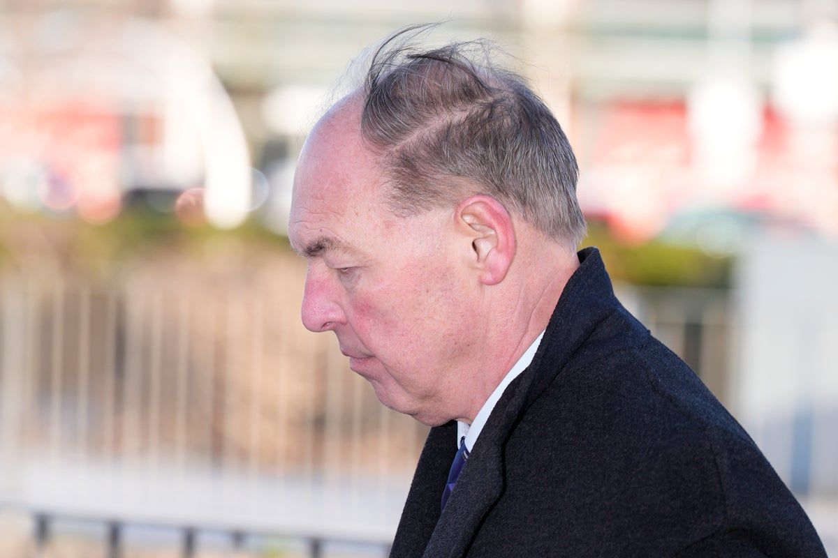 ‘Fake Admiral’ pleads guilty to dressing in Navy…
