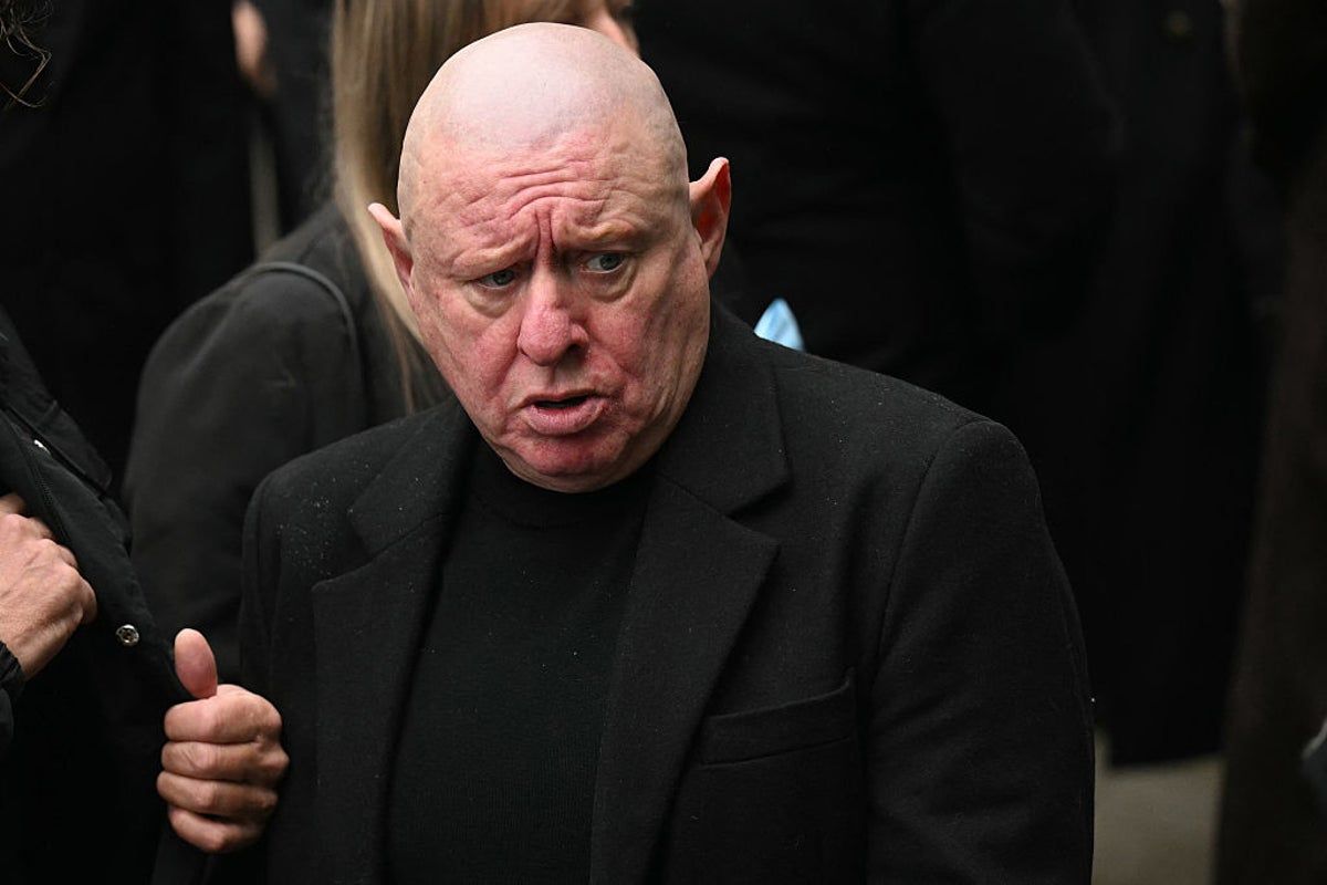 Pneumonia prevents Shaun Ryder from attending friend’s…