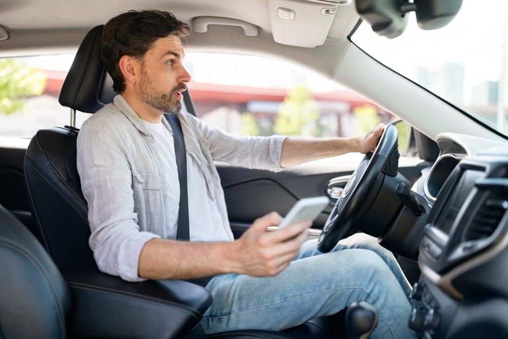 6 Driving Behaviors That Damage Both Car And Body