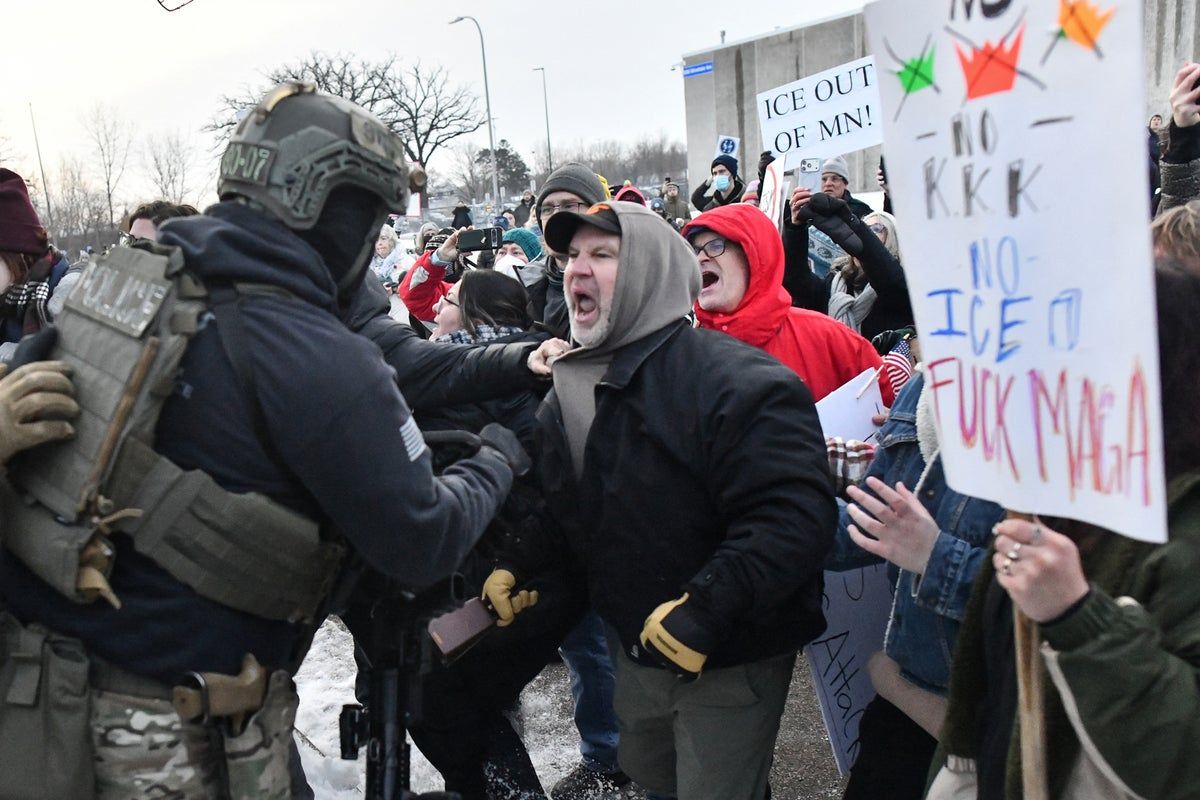 ICE shooting updates: Protests erupt in Minneapolis as…