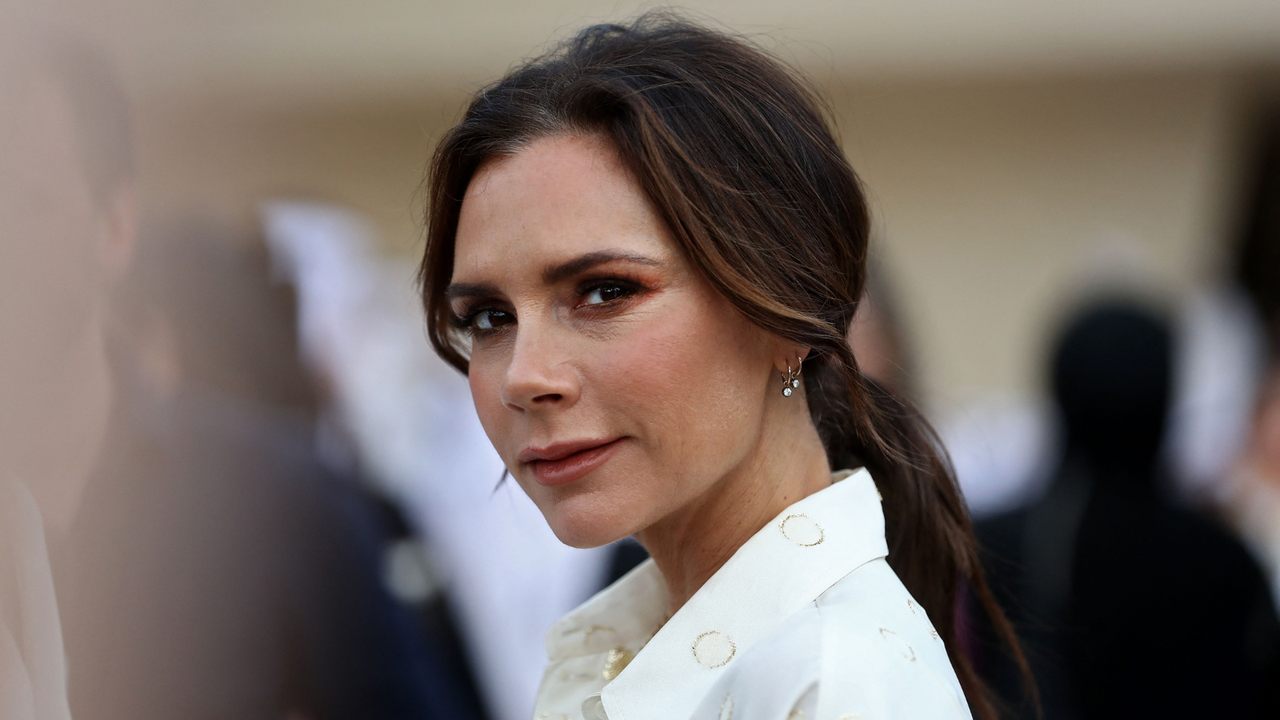 Victoria Beckham’s Dressing Room Marries Luxury Decor…