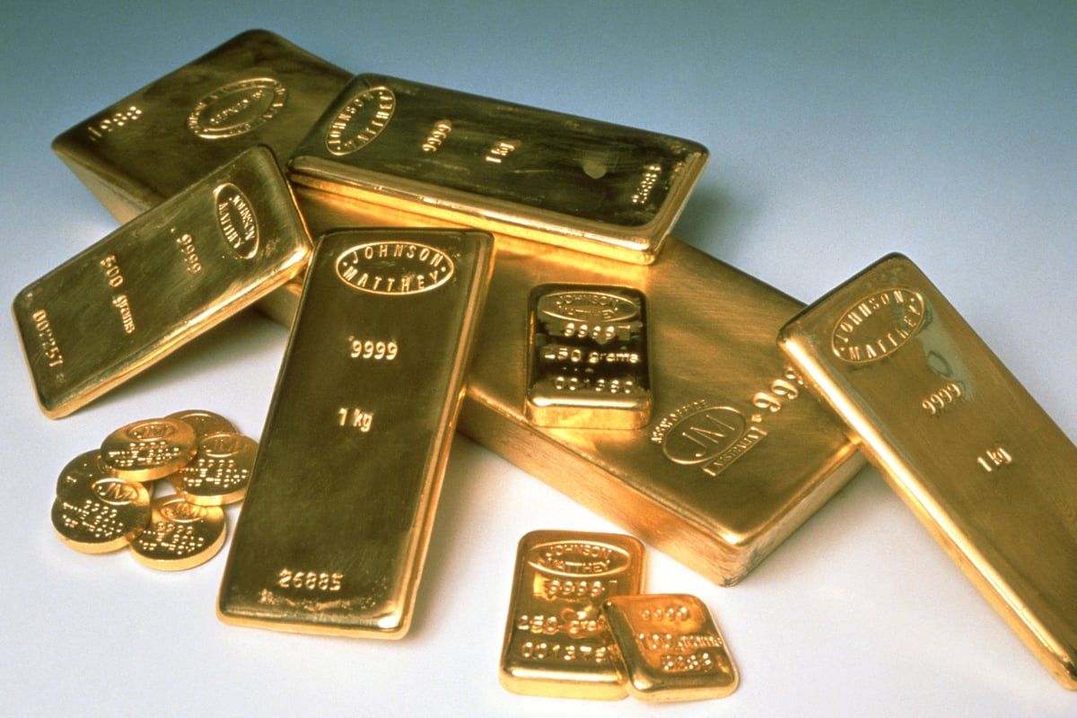 Gold price soars to new record as US Federal Reserve…