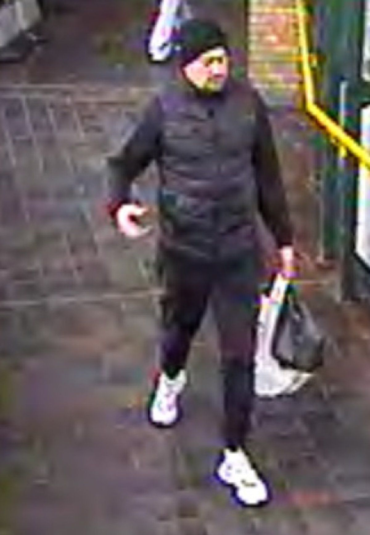 Police hunt after man bottles stranger on Piccadilly…