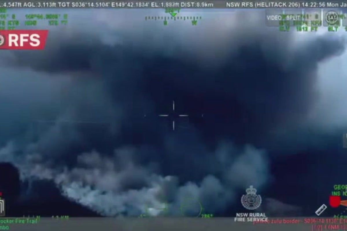 Aerial footage shows scale of major Australian bush…