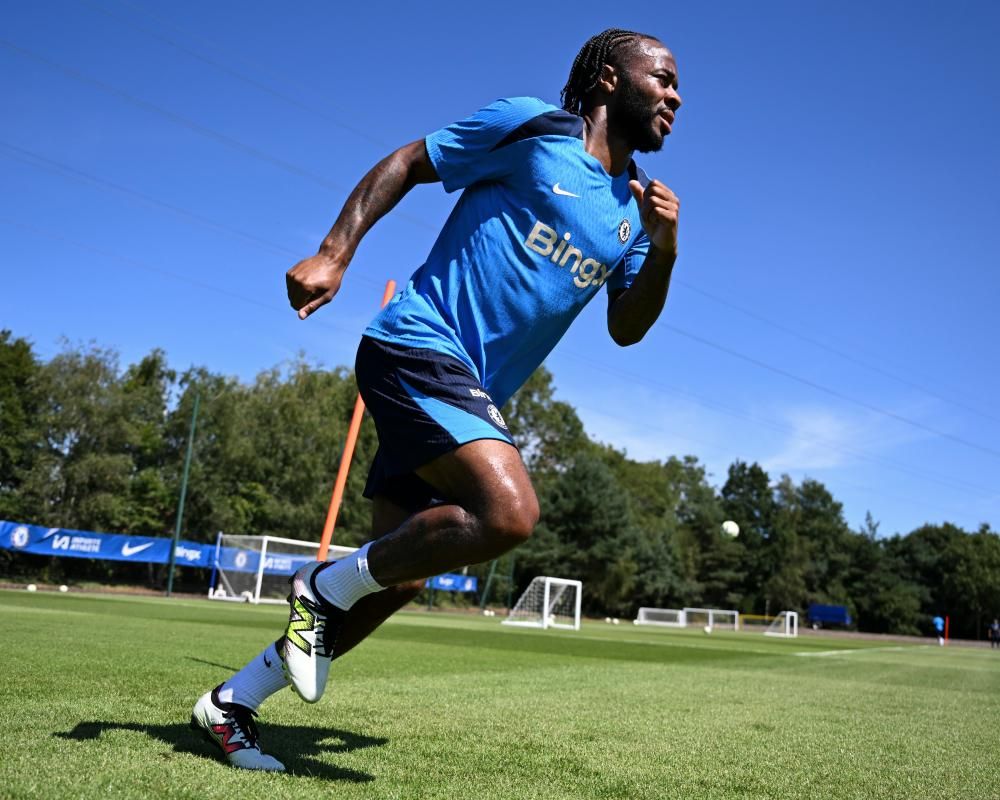 Liam Rosenior to hold talks with Sterling and Disasi…