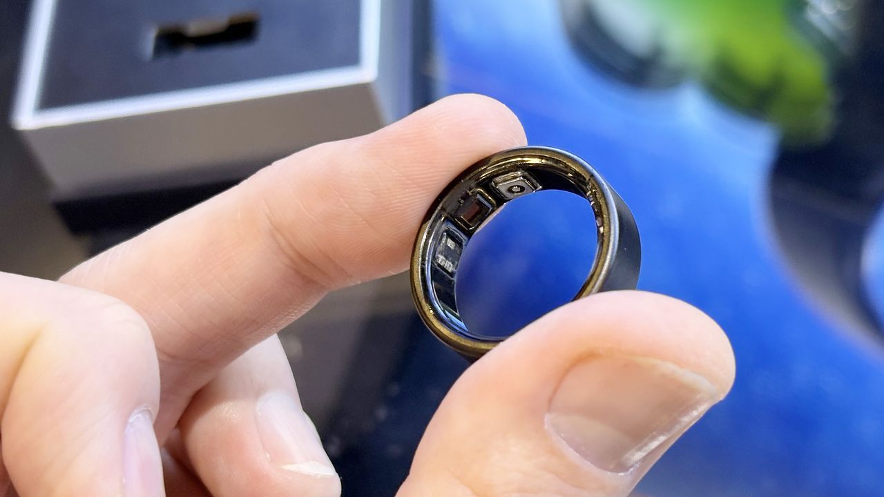 I just tried a smart ring made by Apple's former…